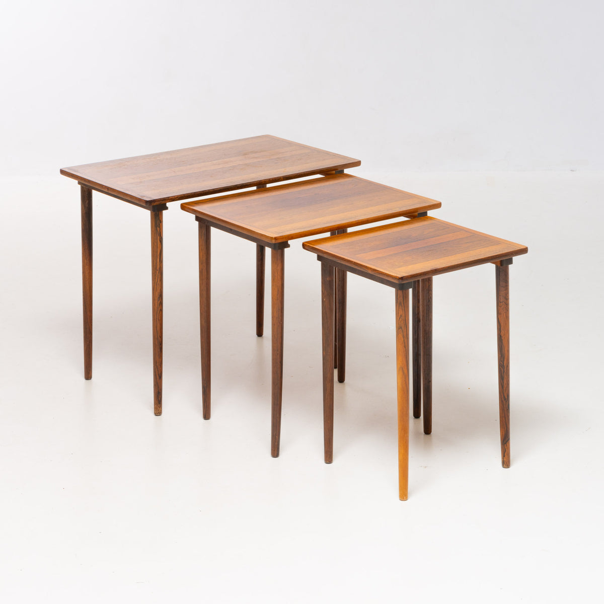NUTWOOD MIMISET, ROSEWOOD VENEER, 1960S – The POSEIDON COLLECTION